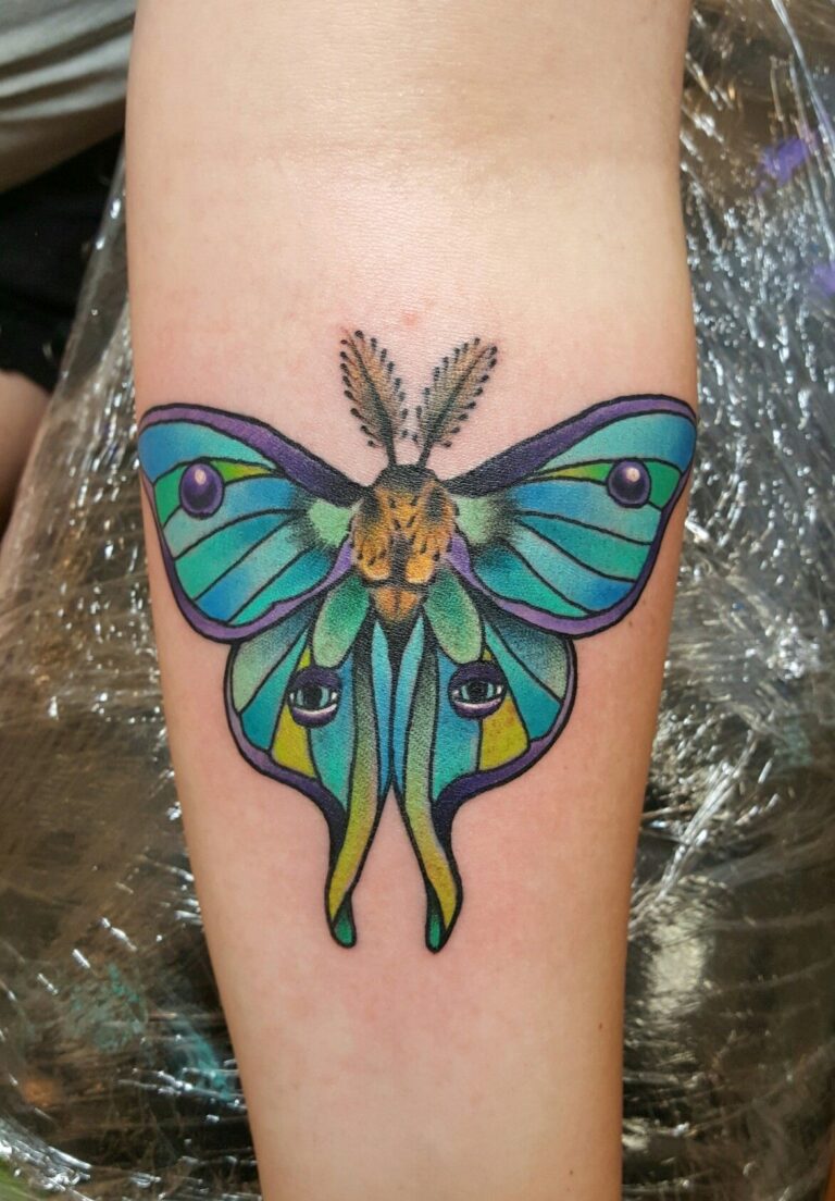 Neo Traditional Moth Tattoo: A blend of traditional and modern art